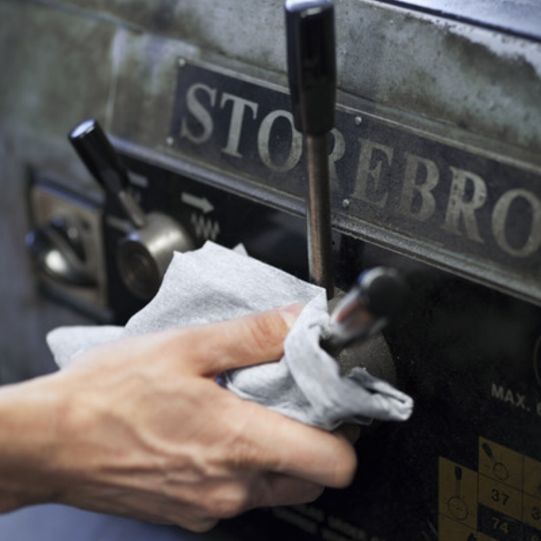 Tork folyamatos adagolású légfrissítő adagoló, fekete, A3 - TORK 256011 ...